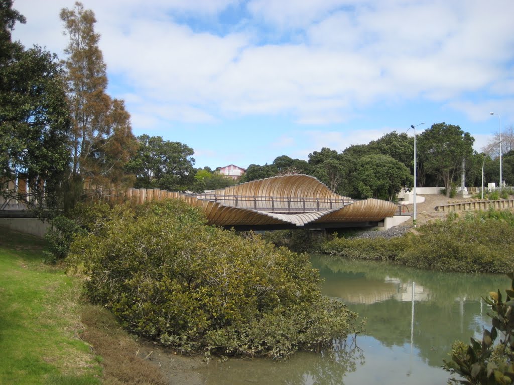 FORMAKERS - Onepoto Footbridge / Beca Architects