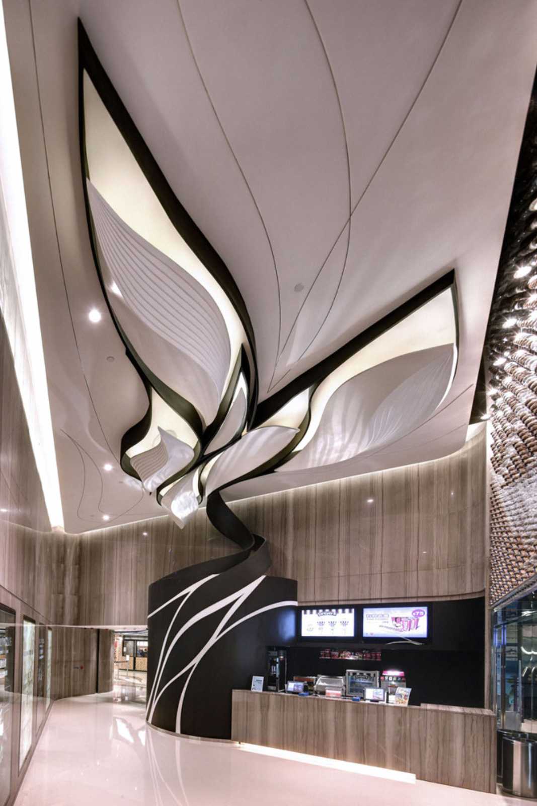 FORMAKERS - BOUTIQUE CINEMA - WINDSOR BY / AGC DESIGN