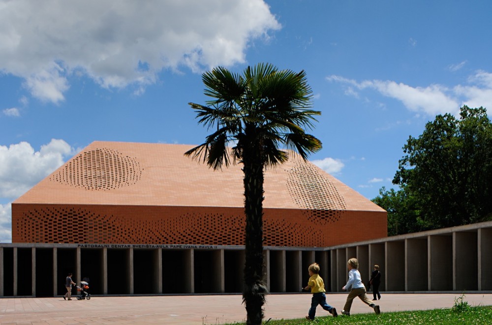 FORMAKERS - Pope John Paul II Hall / Randic & Turato