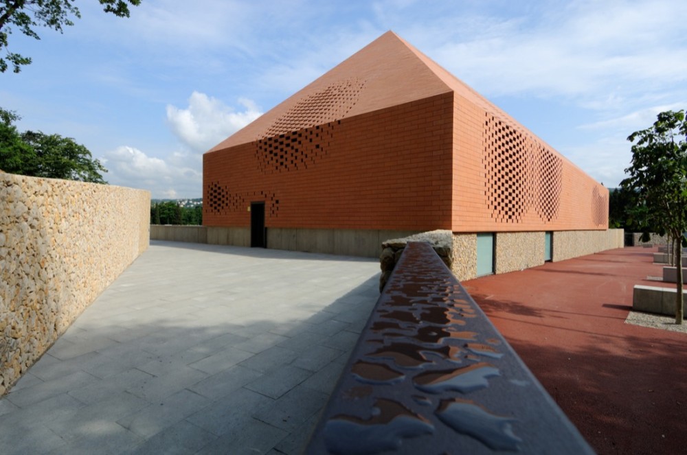 FORMAKERS - Pope John Paul II Hall / Randic & Turato