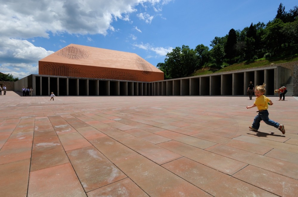 FORMAKERS - Pope John Paul II Hall / Randic & Turato