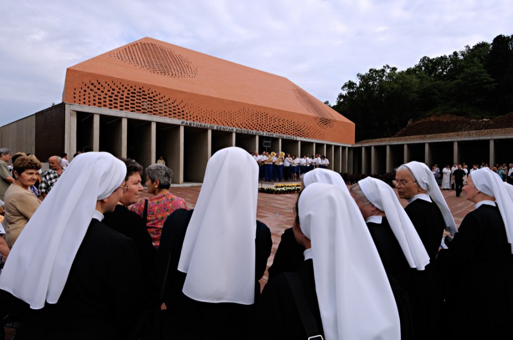 FORMAKERS - Pope John Paul II Hall / Randic & Turato
