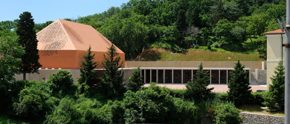 FORMAKERS - Pope John Paul II Hall / Randic & Turato