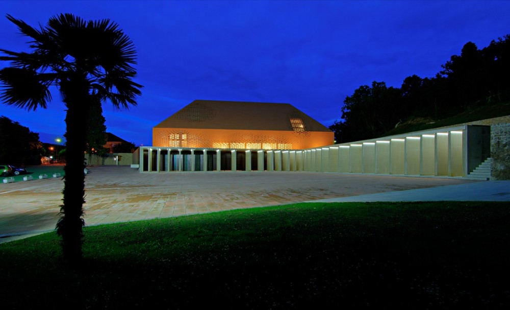 FORMAKERS - Pope John Paul II Hall / Randic & Turato
